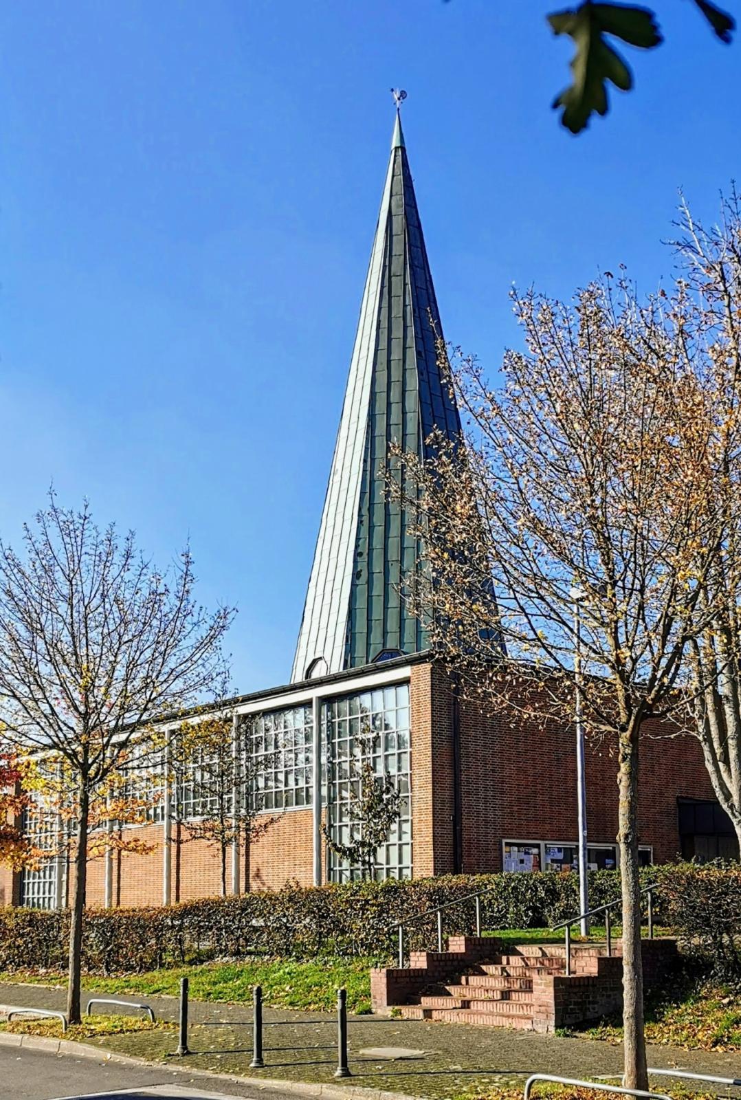 St. Maria Königin Düsseldorf Düsseldorf, Architektur - baukunst-nrw