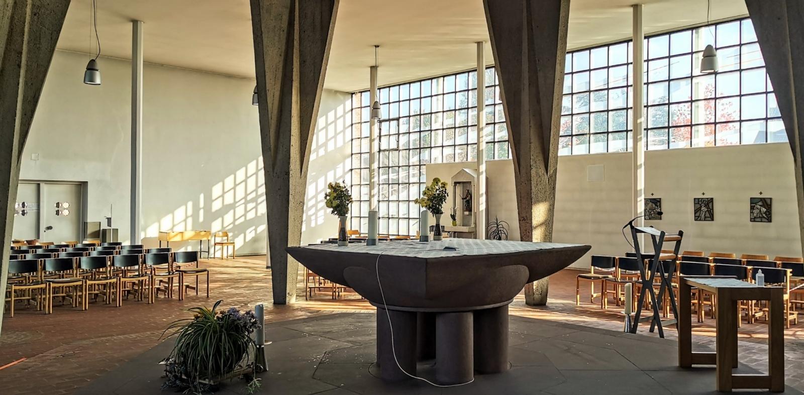 St. Maria Königin Düsseldorf Düsseldorf, Architektur - baukunst-nrw