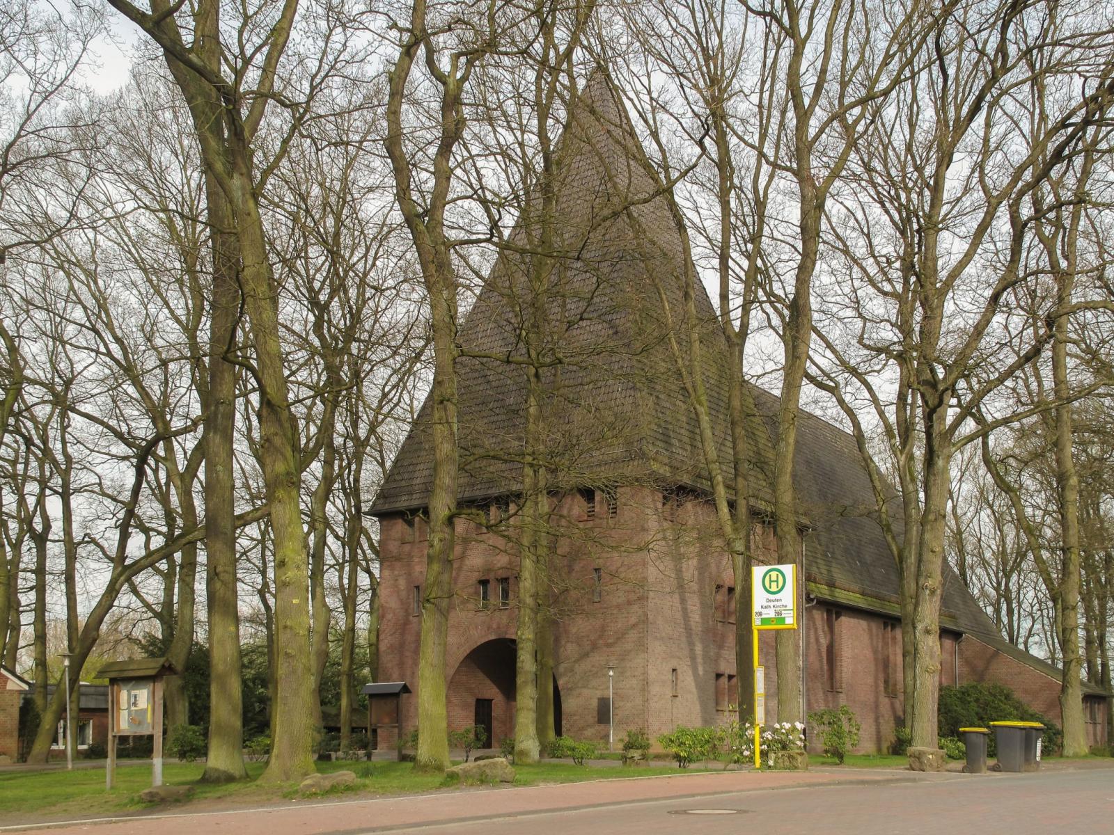 Herz-Jesu-Kirche in Deuten Dorsten, Architektur - baukunst-nrw
