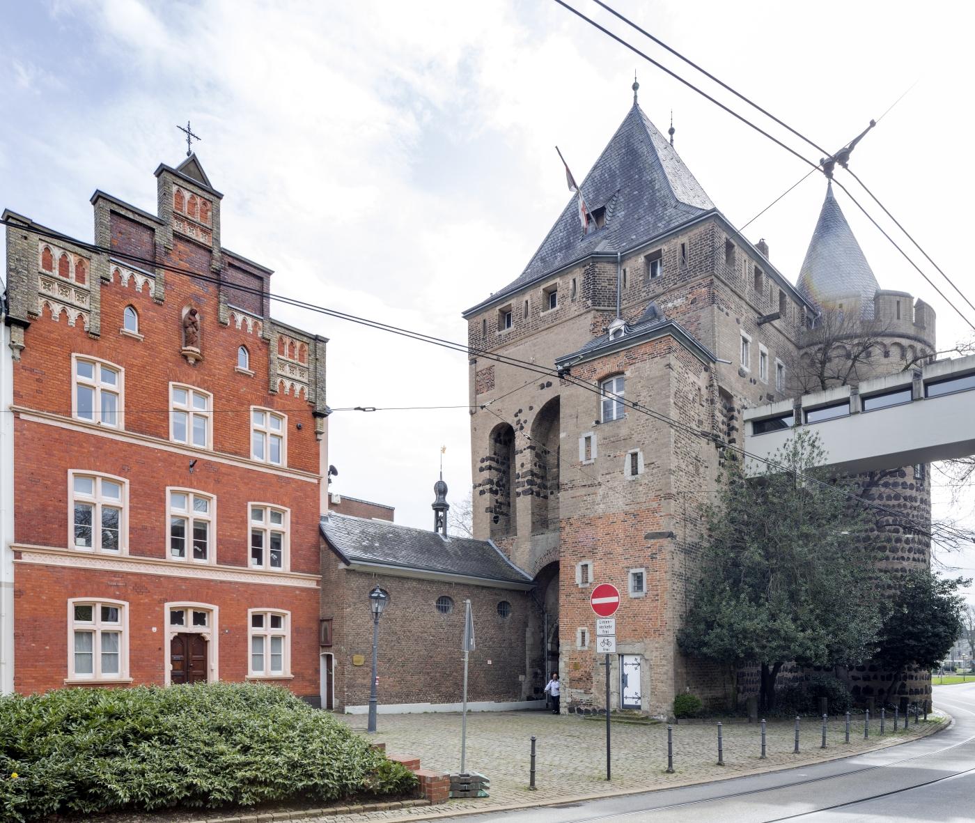 Obertor Neuss Neuss, Architektur - baukunst-nrw