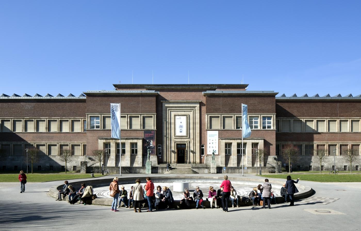 Ehrenhof - Gesamtanlage der Gesolei Düsseldorf Düsseldorf, Architektur ...