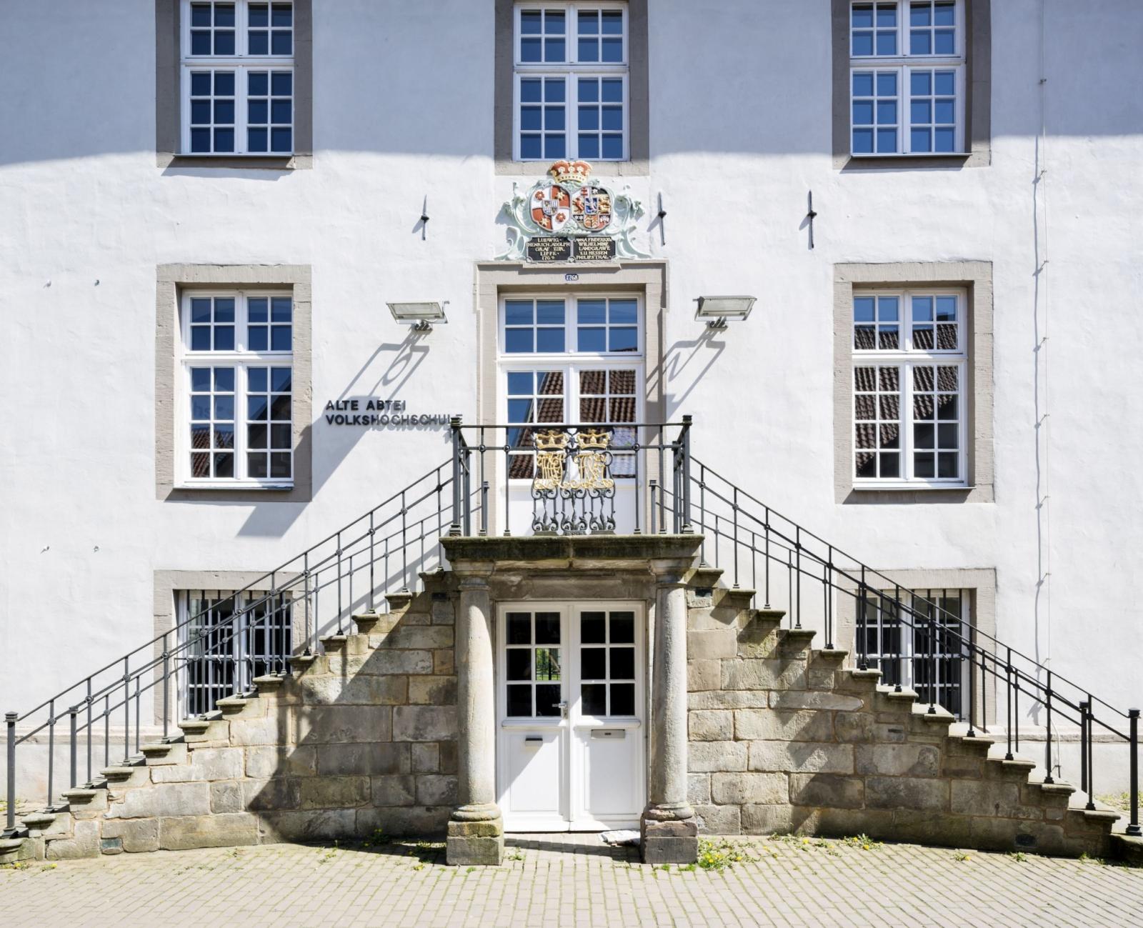Ehem. Annenhof Lemgo (VHS Detmold-Lemgo) Lemgo, Architektur - baukunst-nrw Ehem. Annenhof Lemgo (VHS Detmold-Lemgo) Lemgo, Architektur - baukunst-nrw